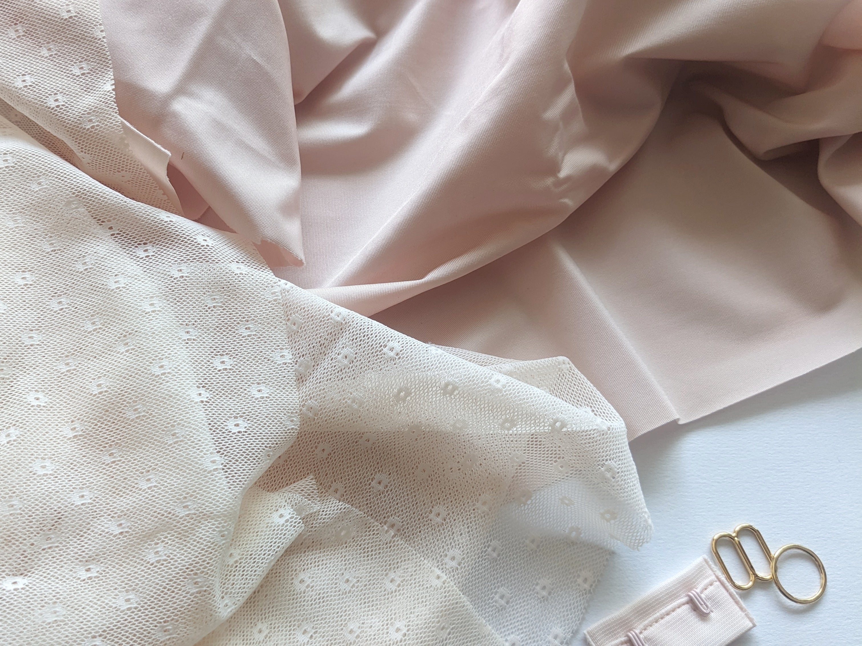 Mercerie & kits lingerie – Eclipse Lingerie Studio